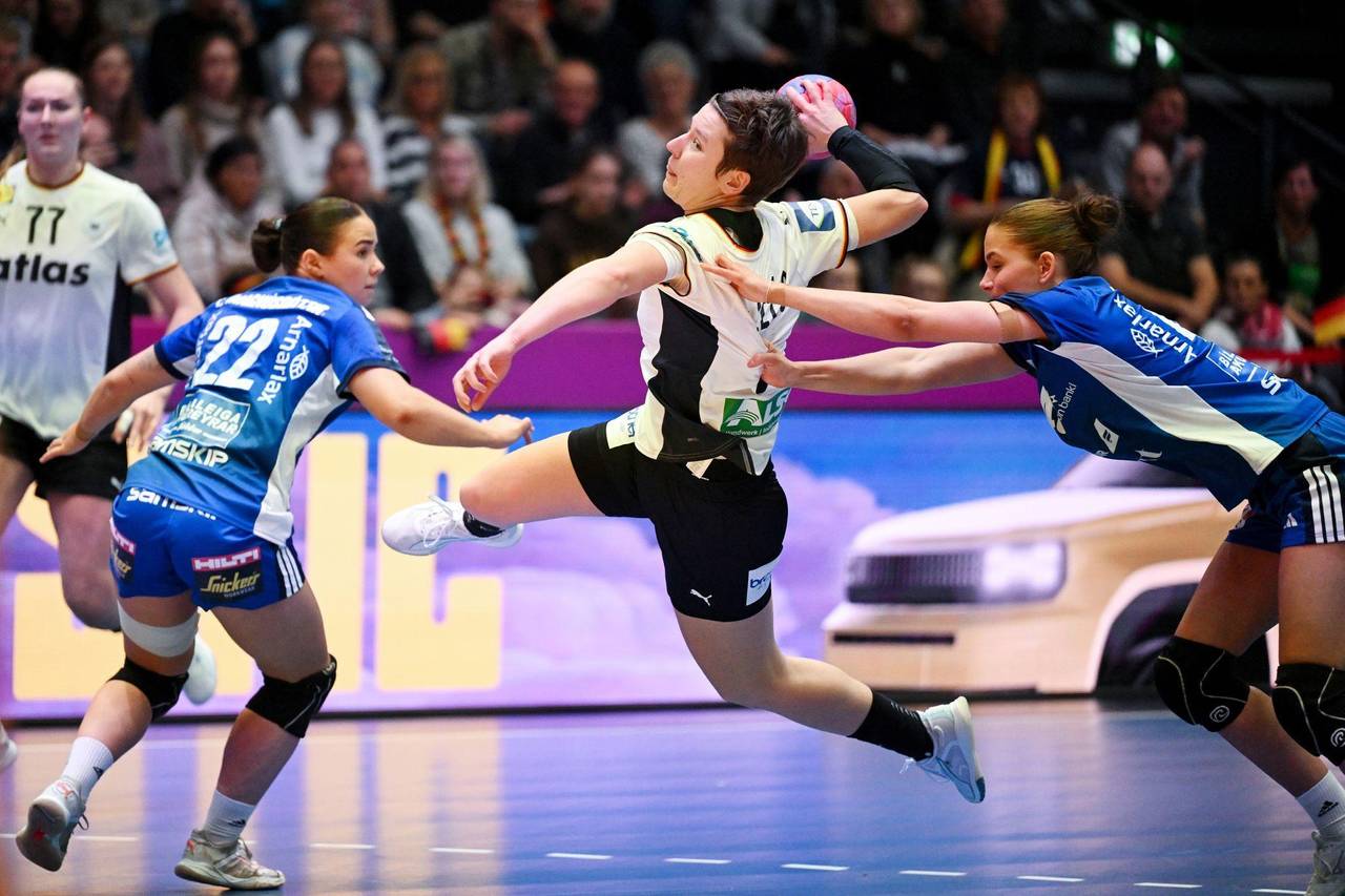Sieg zum WM-Start: Handball-Frauen schlagen Island - Radio Erft
